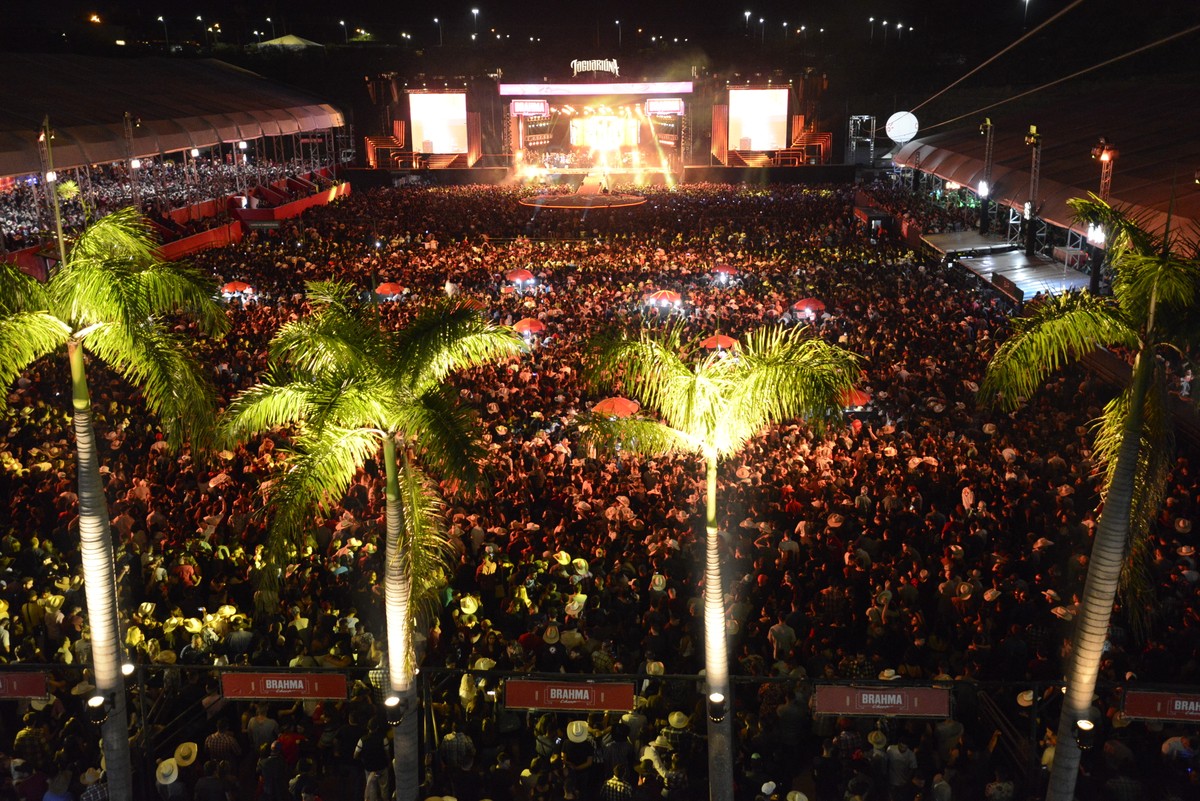 Churrasco, dançarino de 72 anos e 'rave' até o meio da manhã: o Rodeio ...