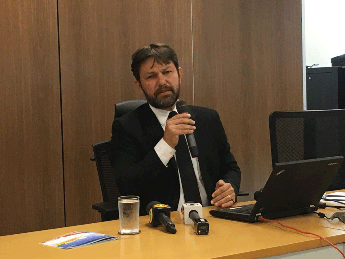 Joe Valle diz que está 'na fila' para ser candidato ao Buriti ...