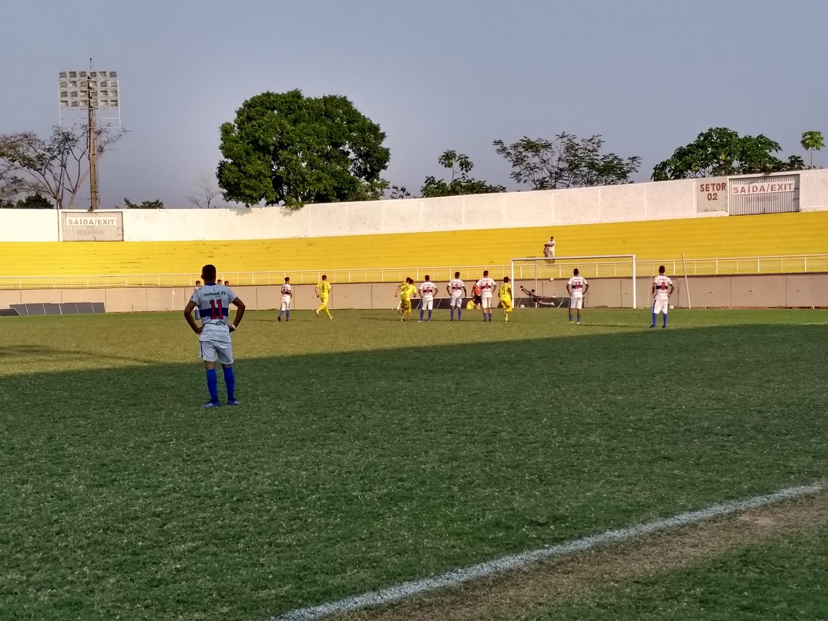 Mamude faz três, Galvez lidera e está a um empate da final do turno do ...