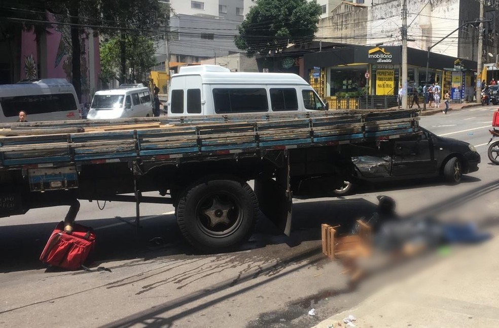 Homem Morre Atropelado Por Caminhão Na Região Oeste De Bh Minas
