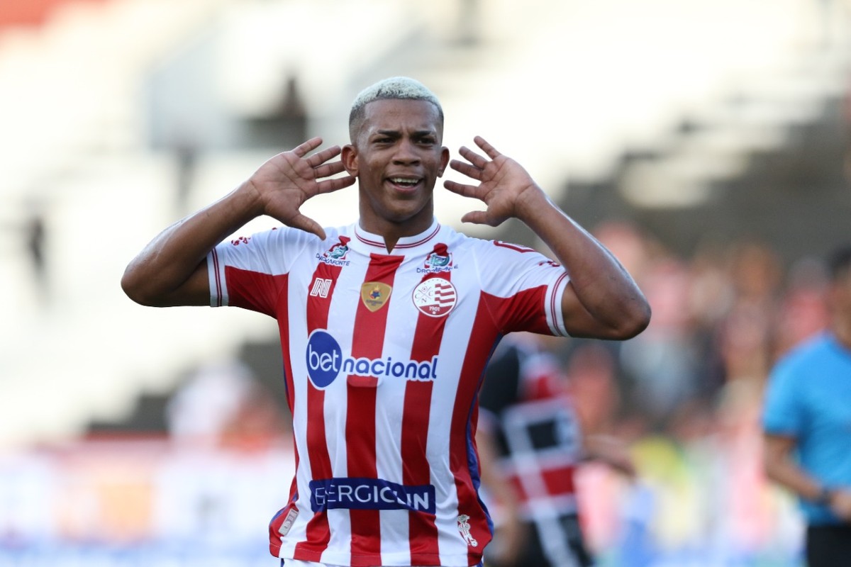 Autor de dois gols no clássico, Júlio diz que provocação prévia de Hugo ...