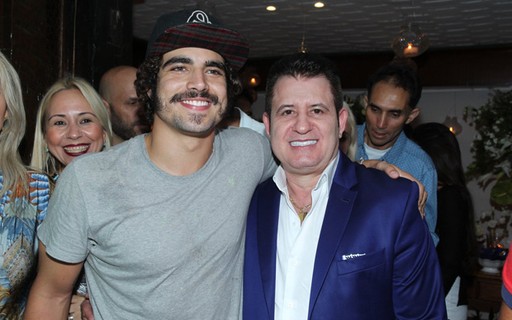 Marrone comemora os 51 anos em festa com famosos - Quem | Sertanejos