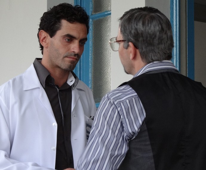 Lobão procura Nat na clínica - notícias em Vem por aí