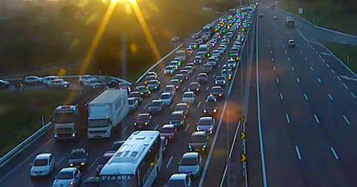 G1 - Freeway tem congestionamento na ida para o Litoral Norte do RS ...