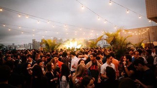 No rooftop: Corona Sunsets é a festa-desejo da temporada | Em parceria ...