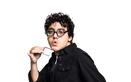 Entrevista nonsense: George Sauma descasca abacaxi com colher - GQ ...