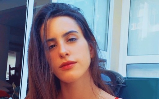 Ana Morais posa de top e ganha elogios dos fãs (e do pai) no Insta - GQ ...