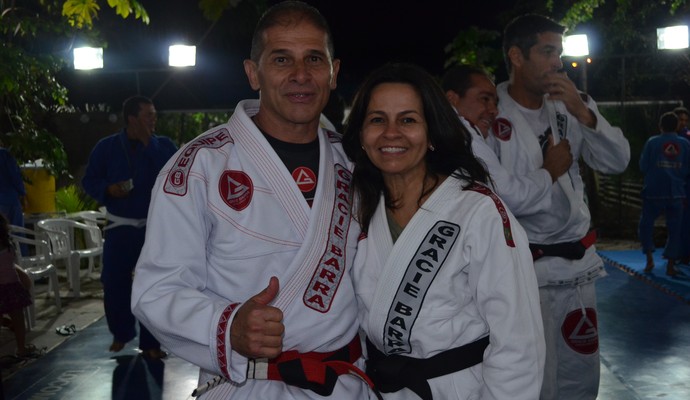 Jiu-jítsu: Yvone Duarte recebe faixa-preta 5º grau das mãos do irmão ...