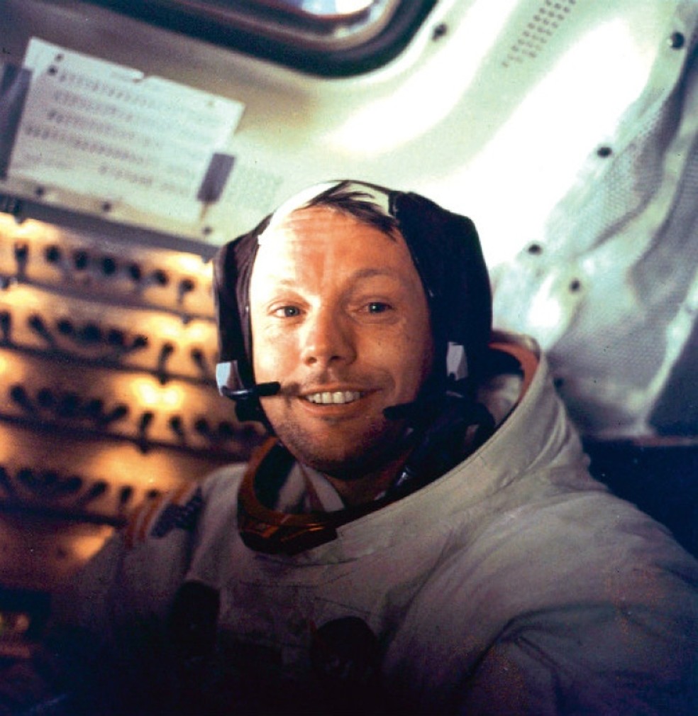 Morre Neil Armstrong, o primeiro homem a pisar na lua | Mundo | Valor ...