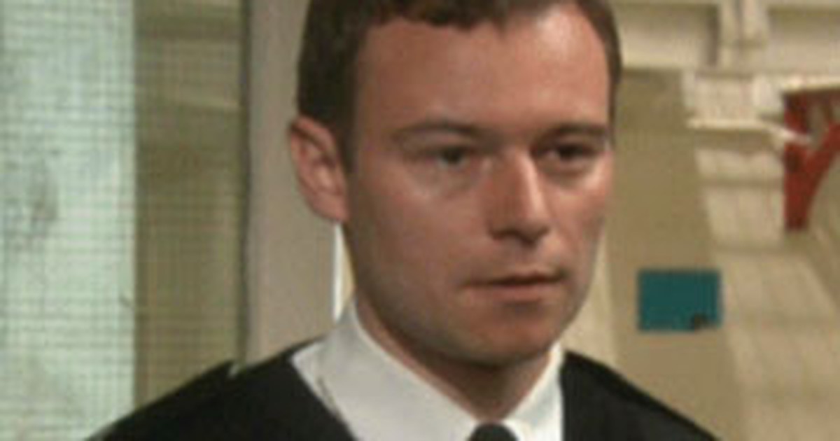 G1 - Ator britânico é inocentado de acusações de abuso sexual de menor ...