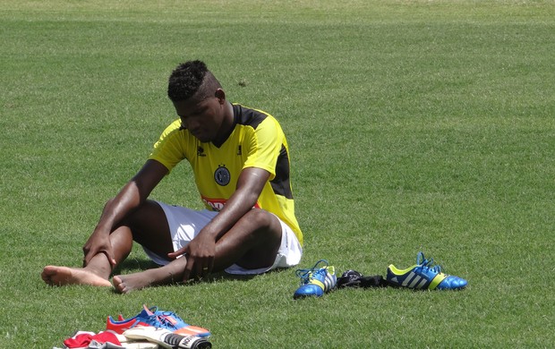 Em má fase, atacante Lúcio Maranhão reclama que ASA não tem jogadas ...