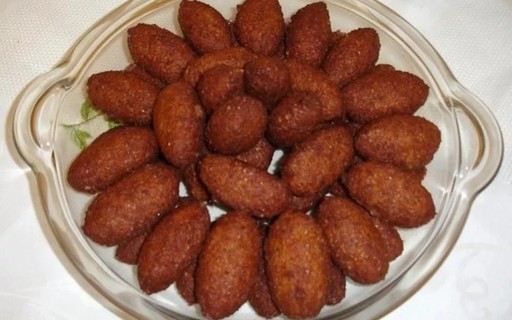 Como fazer kibe, tradicional prato da culinária árabe - Revista Globo ...