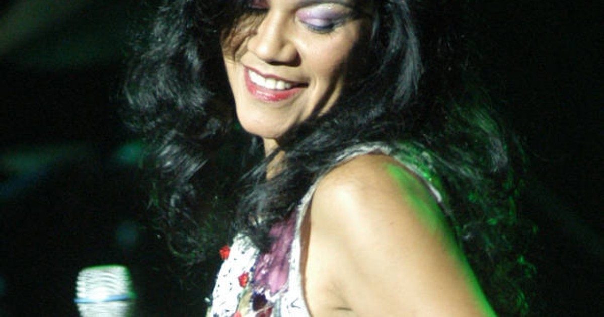G1 - Cantora paraense Simone Almeida canta sucessos da MPB - notícias ...