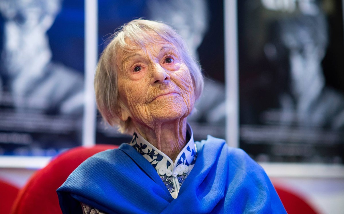 Morre aos 106 anos ex-secretária de Goebbels, ministro de Propaganda de ...