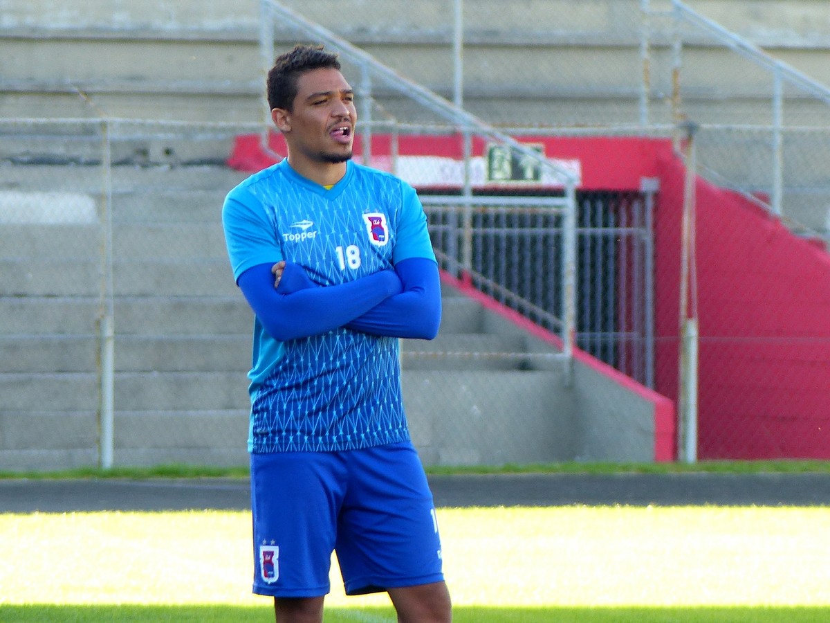 Goiás acerta contratação de Nathan, que estava sem espaço no Paraná ...