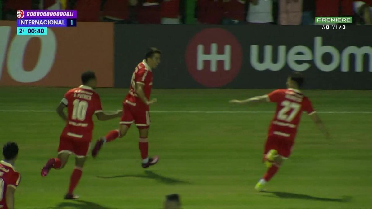 Mário Fernandes volta a jogar após oito meses, estreia pelo Inter e ...