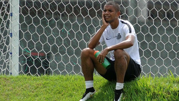 Recuperado, David Braz quer que Vila ajude Santos contra o São Paulo