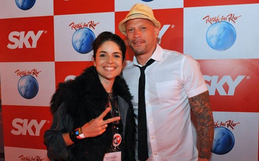 Roberta Medina tatua nome da filha no Rock in Rio - Quem | Rock in Rio 2013