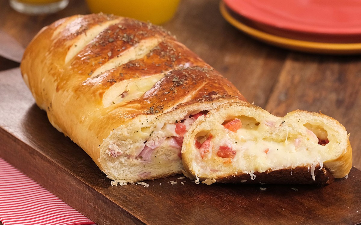 Pão recheado | Pães e salgados | Receitas