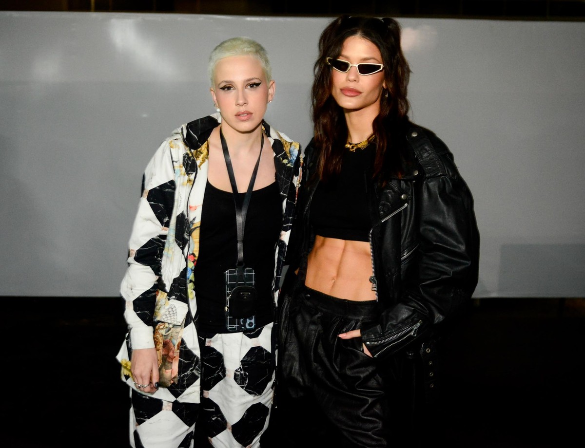 Vitória Strada e Marcella Rica correm para assistir Demi Lovato ...