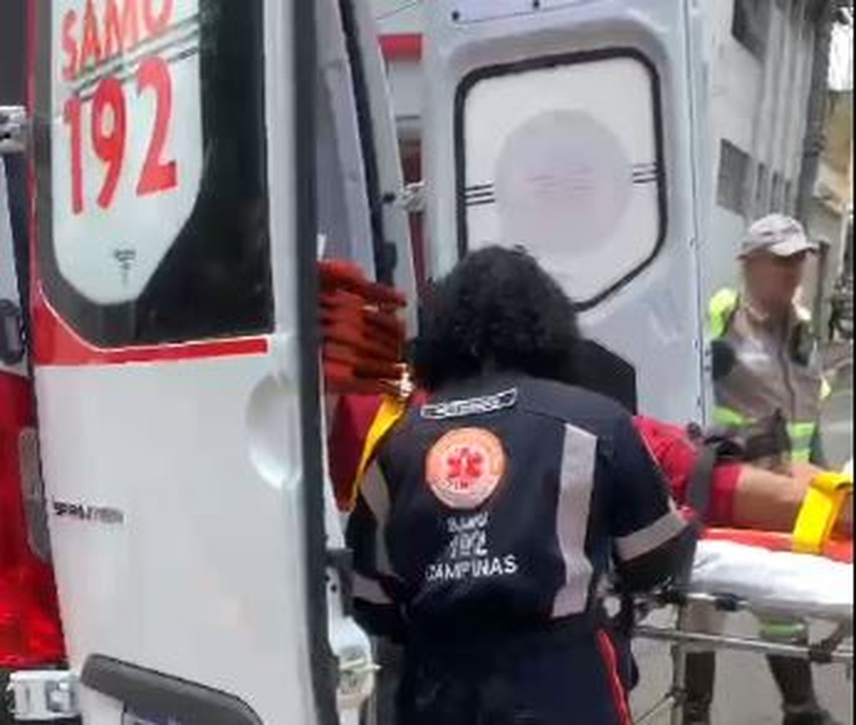 Idosa é atropelada por moto em avenida no Centro de Campinas; motociclista fugiu | Campinas e ...