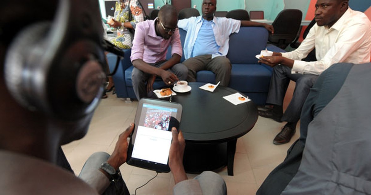 G1 - Primeiro 'tabletcafé', um cibercafé com tablets, é inaugurado em ...