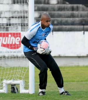 Santa Cruz lança campanha para pagar dívidas com Tiago Cardoso ...