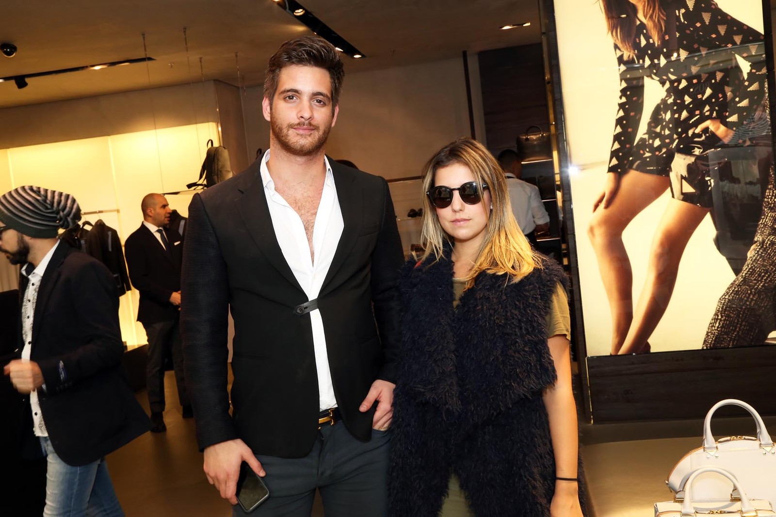 Emporio Armani arma desfile de inverno no shopping Iguatemi SP ...