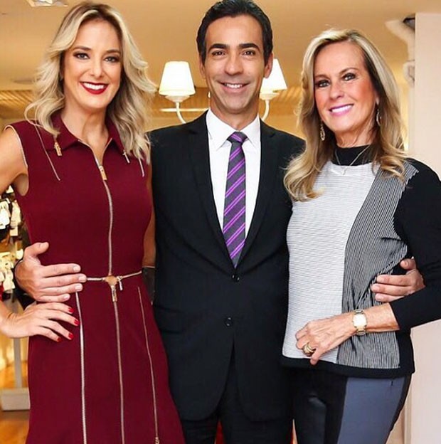 César Tralli posa ao lado de Tici e Helô Pinheiro e elogia sogra ... César Tralli posa ao lado de Tici e Helô Pinheiro e elogia sogra ...