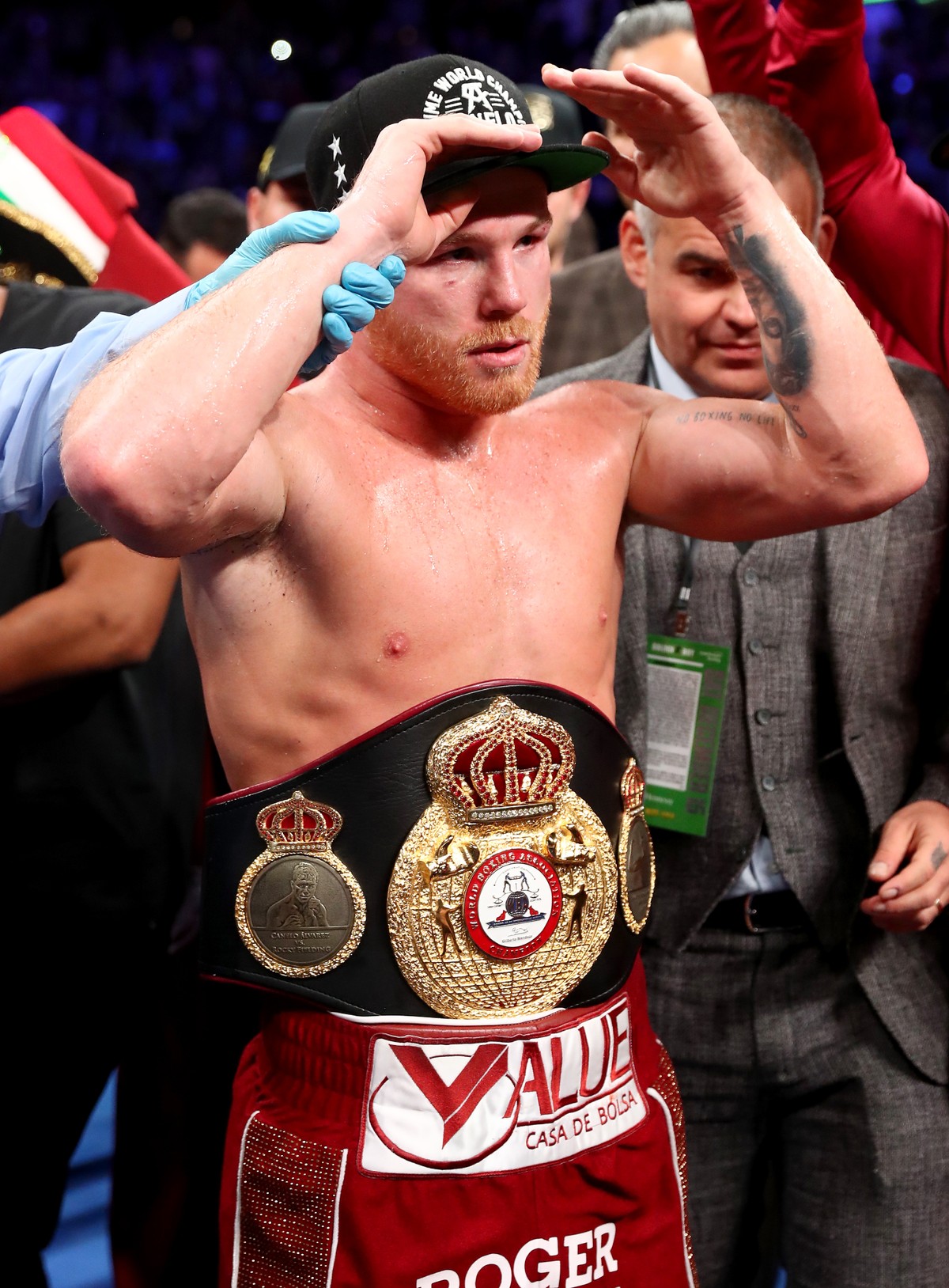Canelo bate Fielding por nocaute e leva cinturão dos super médios ...