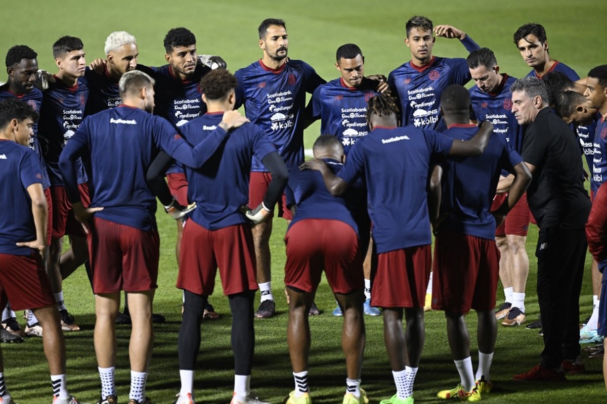 Zagueiro destaca "experiência" adquirida em Copas e projeta Costa Rica ...