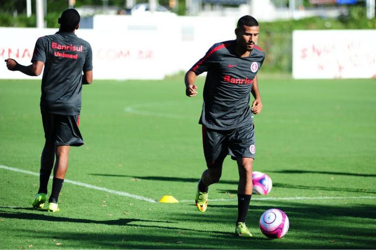 Assíduo e polivalente, Gabriel Dias volta ao time para ajudar Inter por ...