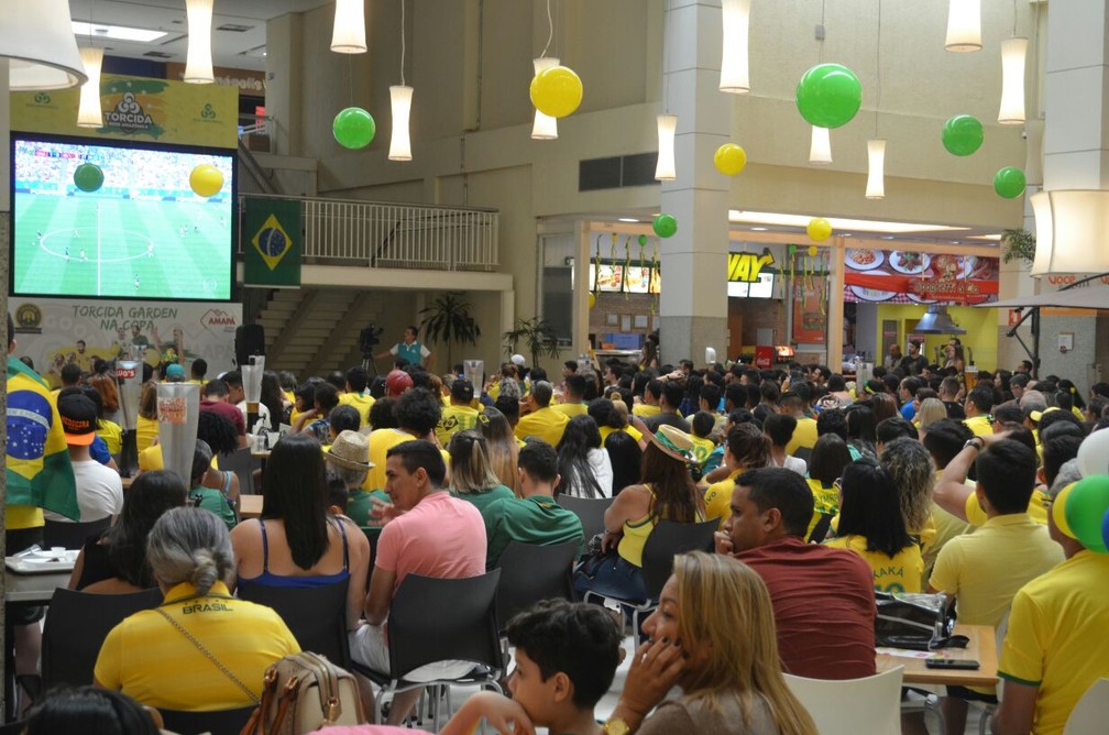 Torcedores de Macapá acompanham 4º jogo do Brasil na Copa 2018; VEJA ...