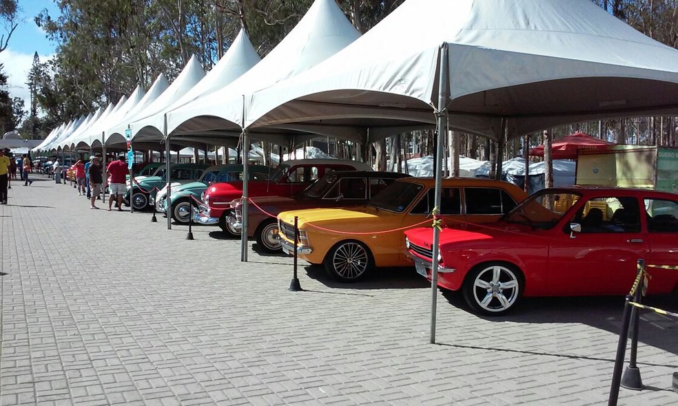 GARANHUNS RECEBE 2º ENCONTRO DE CARROS ANTIGOS. PÚBLICO PODERÁ CONFERIR ...