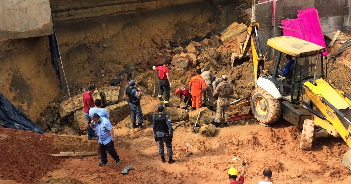 G1 - Desmoronamento em obra deixa duas pessoas soterradas em Manaus ...