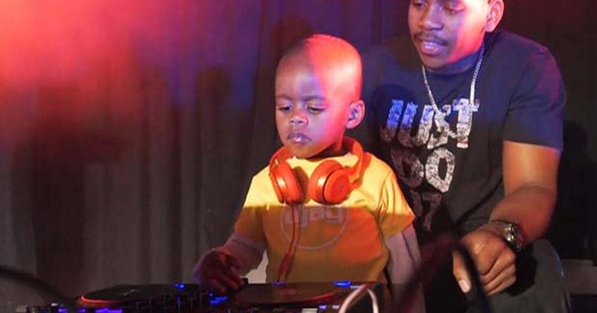 G1 - Criança de três anos faz sucesso como DJ na África do Sul ...