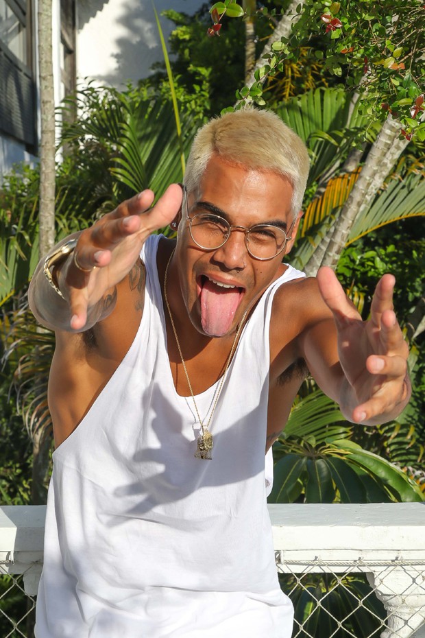 Micael fala sobre carreira e parceria com Anitta: "Ela entende o que a ...