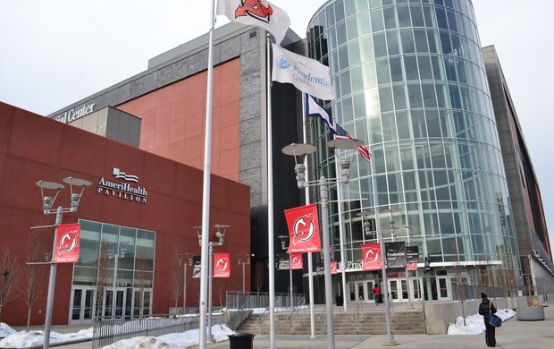 Palco do UFC 169, Prudential Center é templo do hóquei no gelo. Veja ...