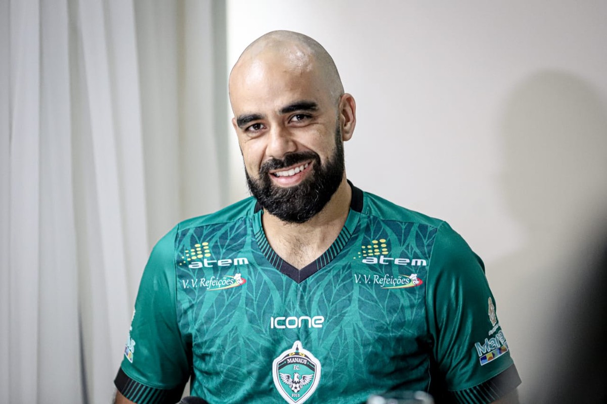 Daniel Costa vai usar a camisa 30 do Manaus após pedido do filho: "Ele ...