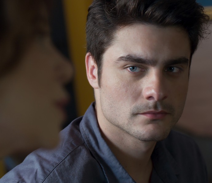 Apaixonado por Ana, Tito resolve pedir demissão - notícias em Vem por aí