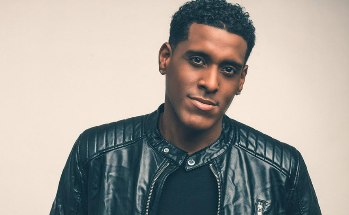 Cantor haitiano Mikaben morre durante show em Paris aos 41 anos ...