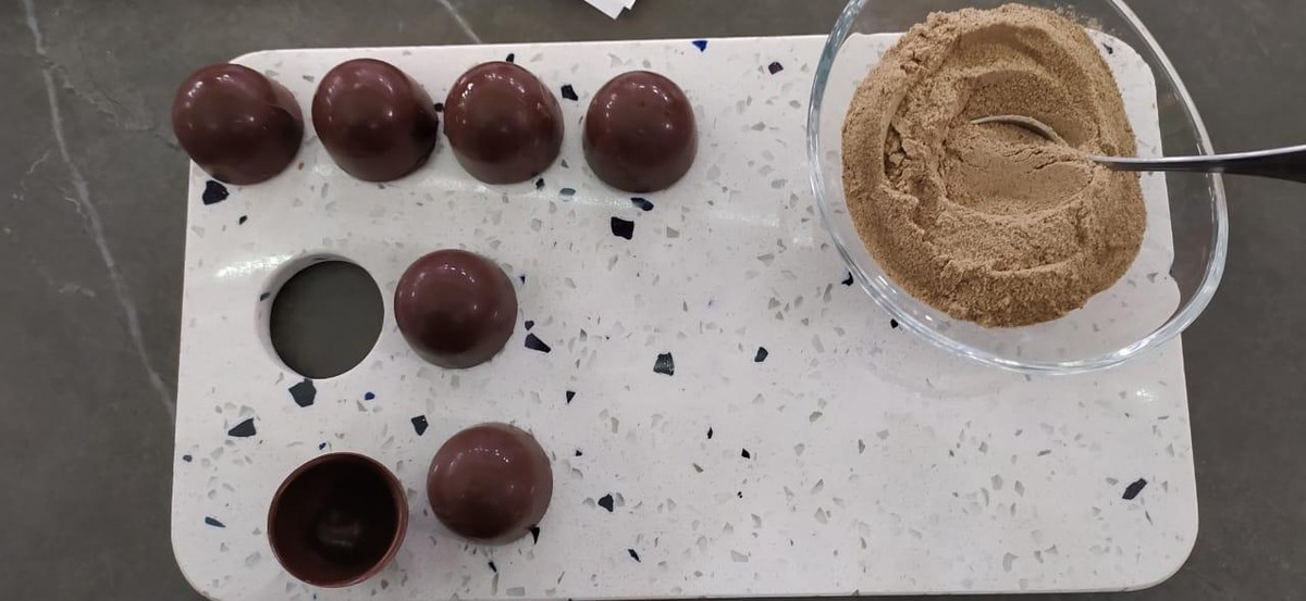Cápsula de chocolate com cappuccino | Mais Você | Receitas