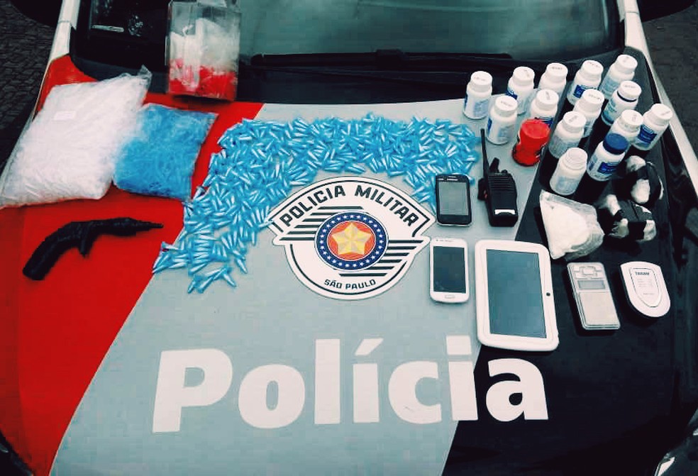 Suspeito é Preso Por Tráfico De Drogas E Com Arma Falsa Em Itu