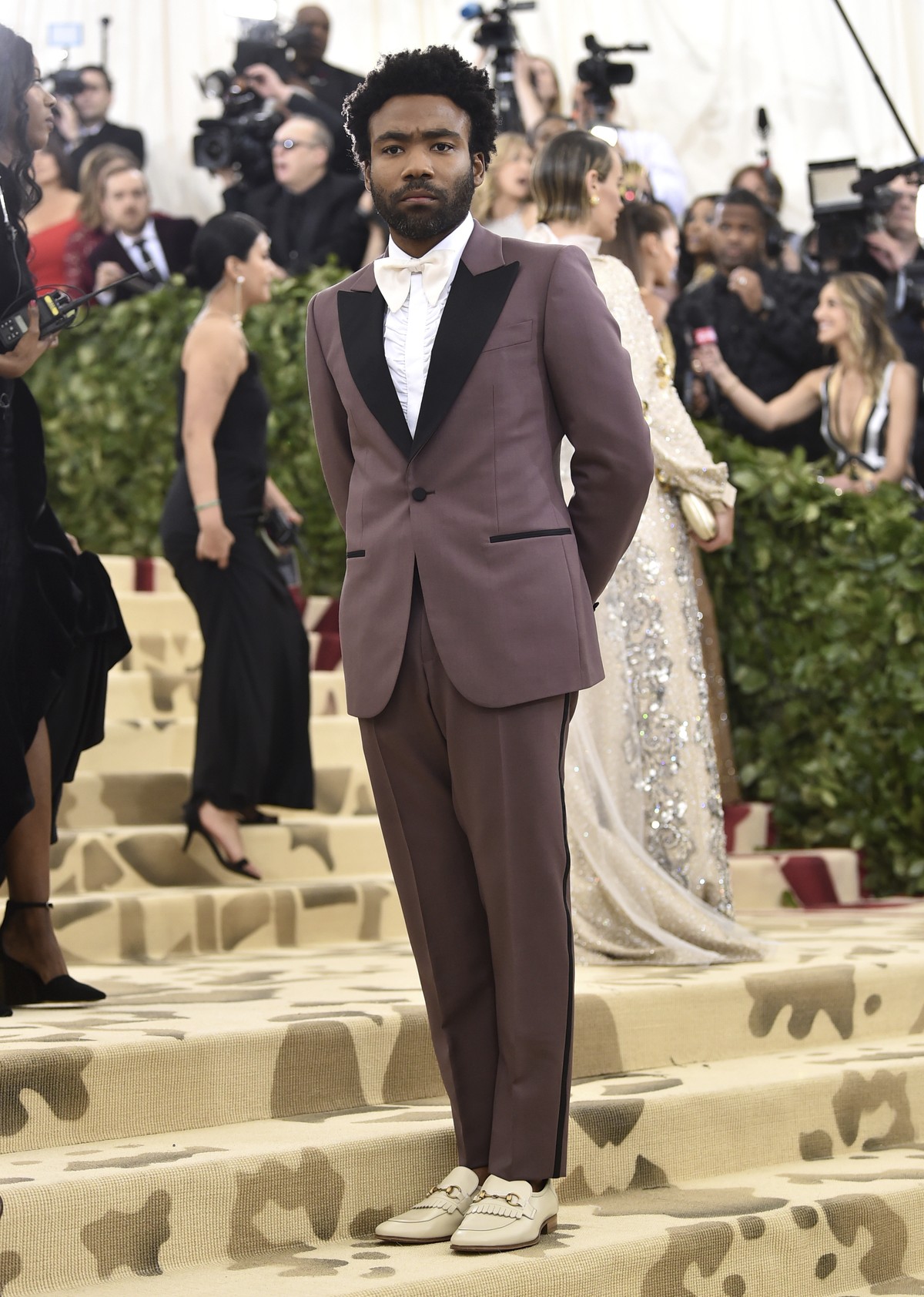 Donald Glover comenta sucesso com novo 'Star Wars' e clipe mais bombado ...