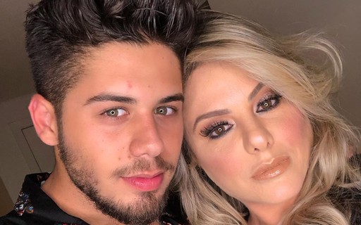 Zé Felipe posa com a mãe e impressiona seguidores: "Parece irmã" - Quem ...