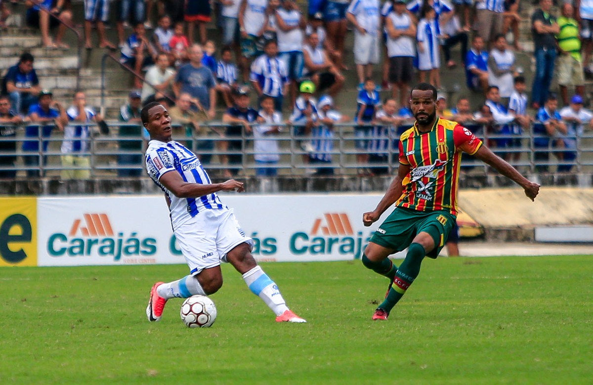 Após duas partidas, Angulo sai do time e Michel volta a ser o ...