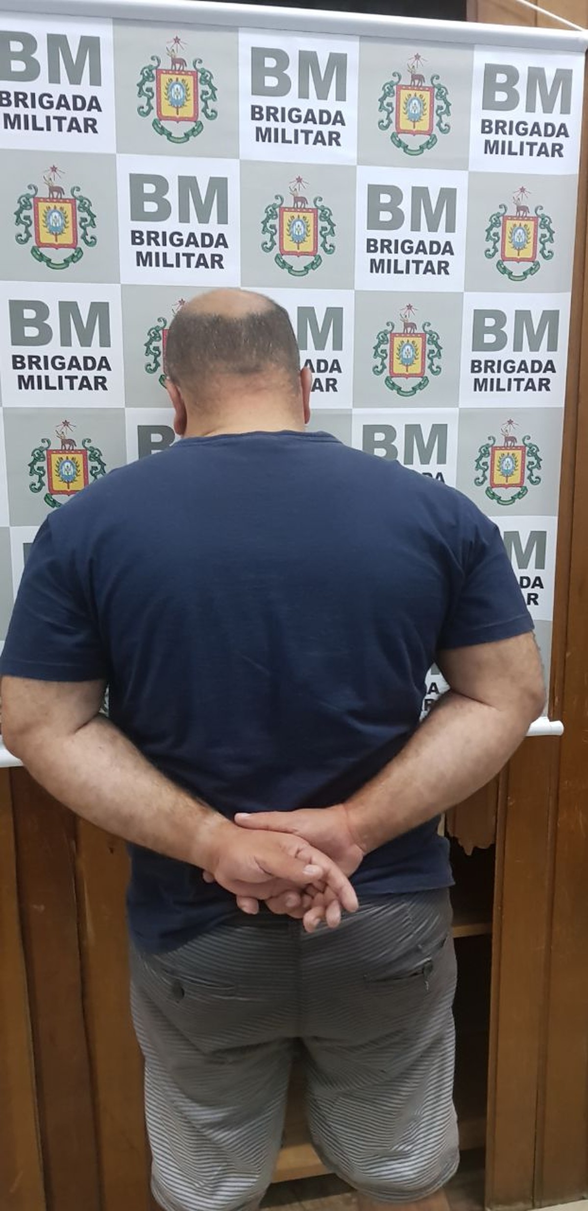 Falso Médico Suspeito De Aplicar Golpes Pelo País é Preso Em Santa Cruz