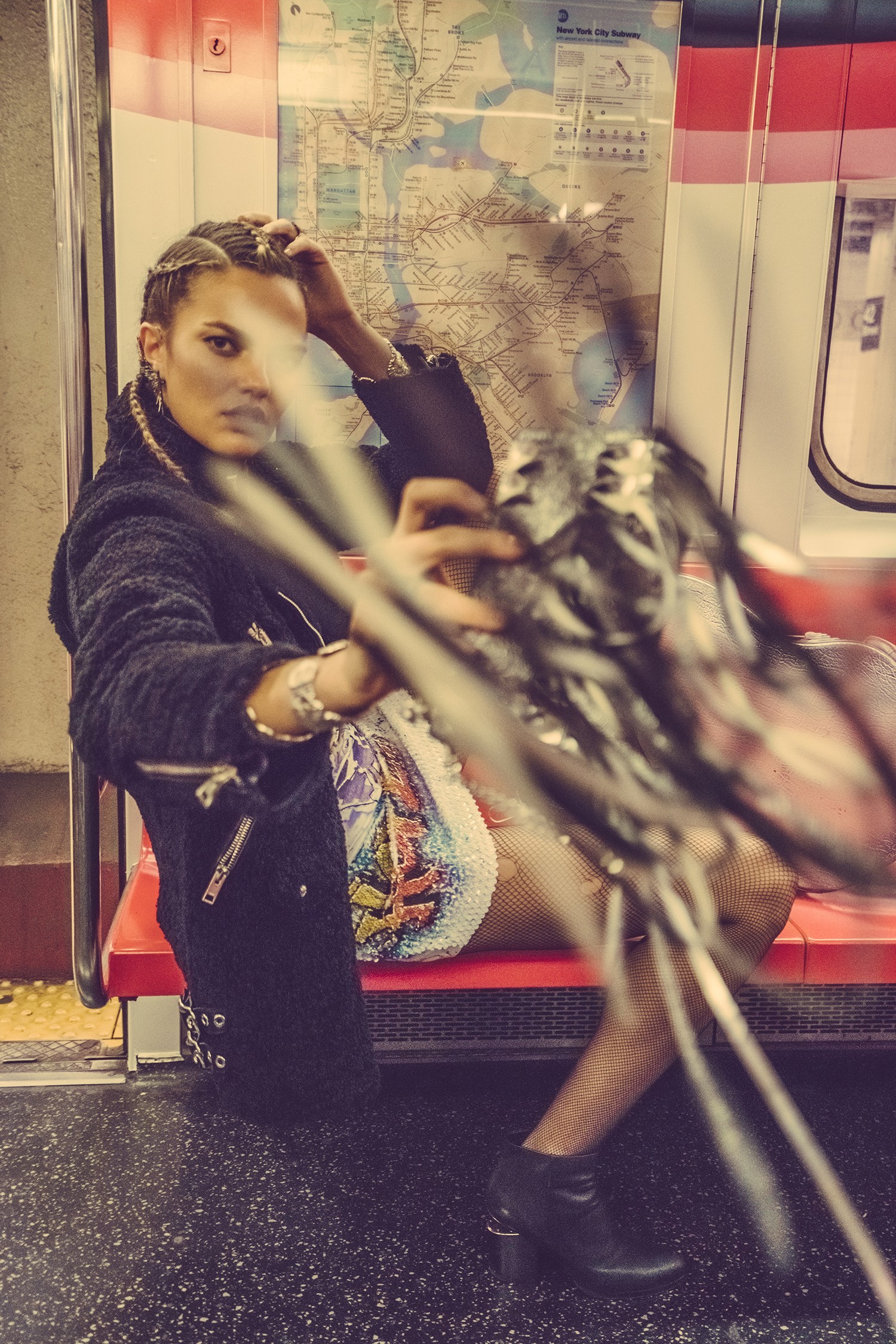 Rocking The Big Apple: Barbara Fialho invade a Times Square | Moda | Vogue
