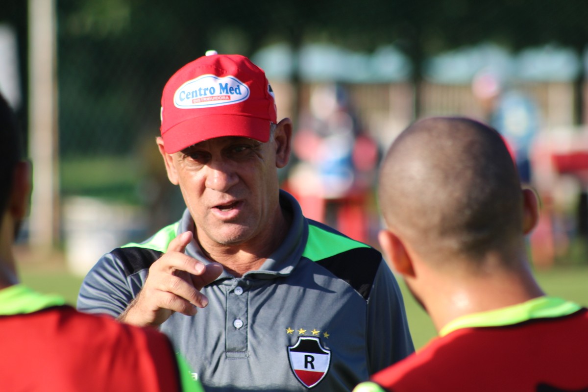 Fora do River-PI, Celso Teixeira se queixa de ambiente: "Time cheio de ...