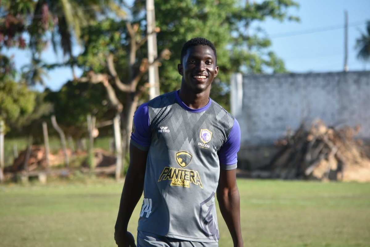 Falcon renova com dupla de zagueiros campeã na A2 | falcon | ge